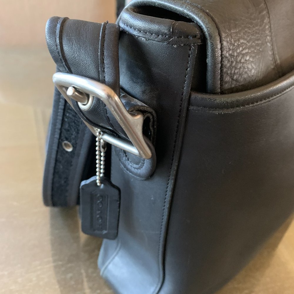 Coach Vintage All Leather Messenger Bag - Gem